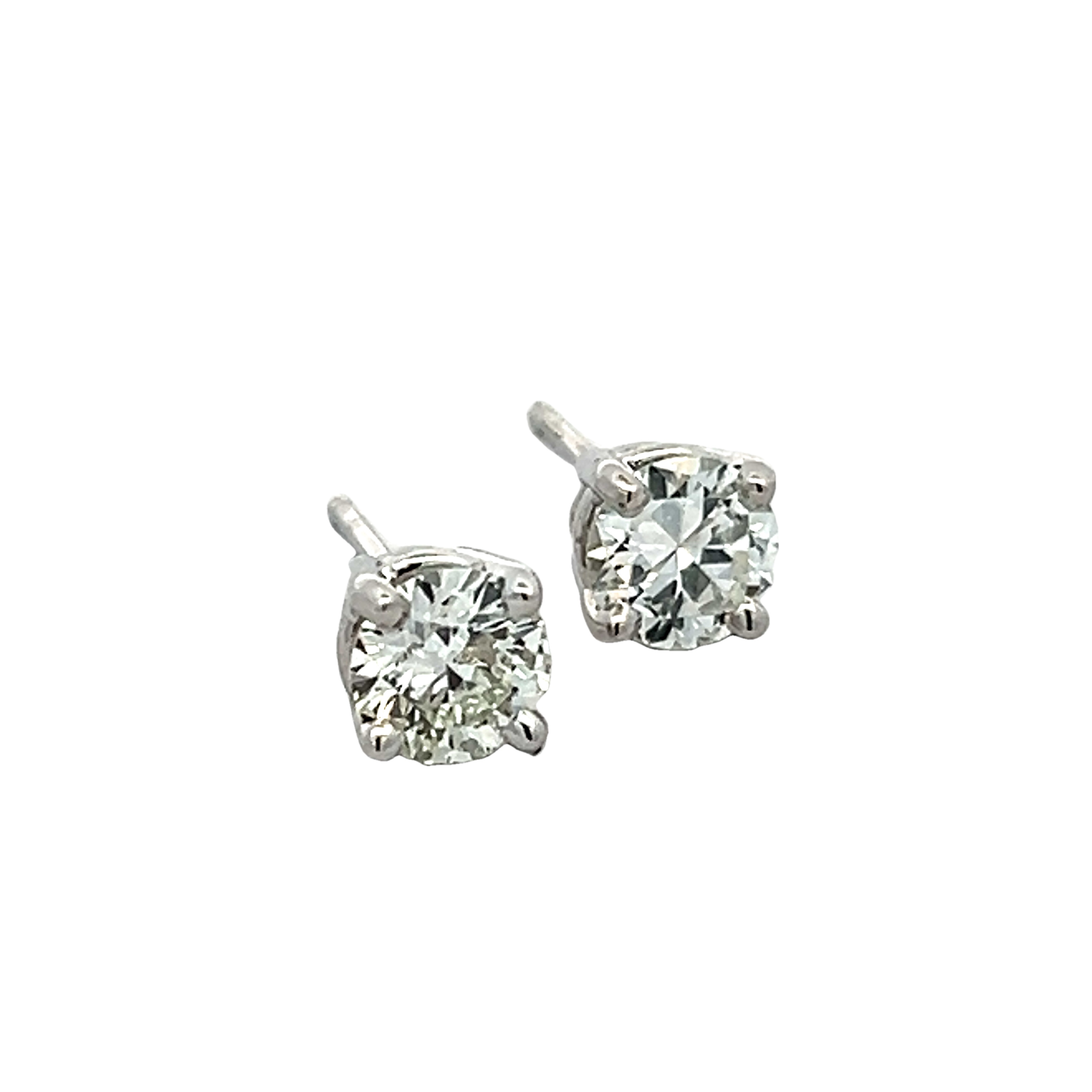 14 karat white gold stud earrings store